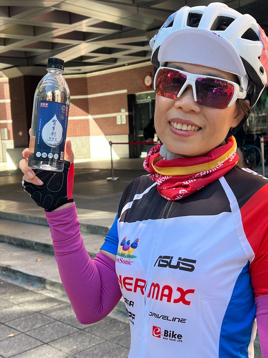 Cancer patients riding ENERMAX electric-assisted bicycles, embarking on ...